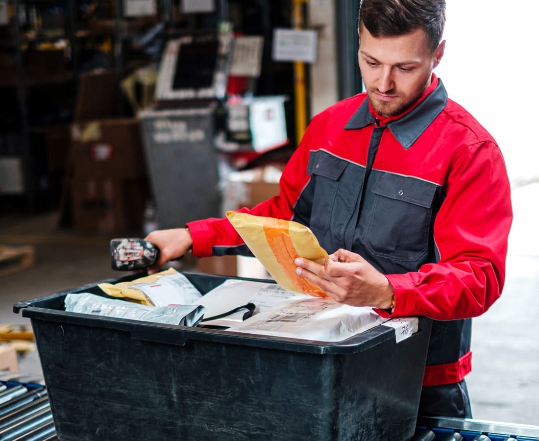 Boost Shipping with a Automated Dimensioning Weighing System